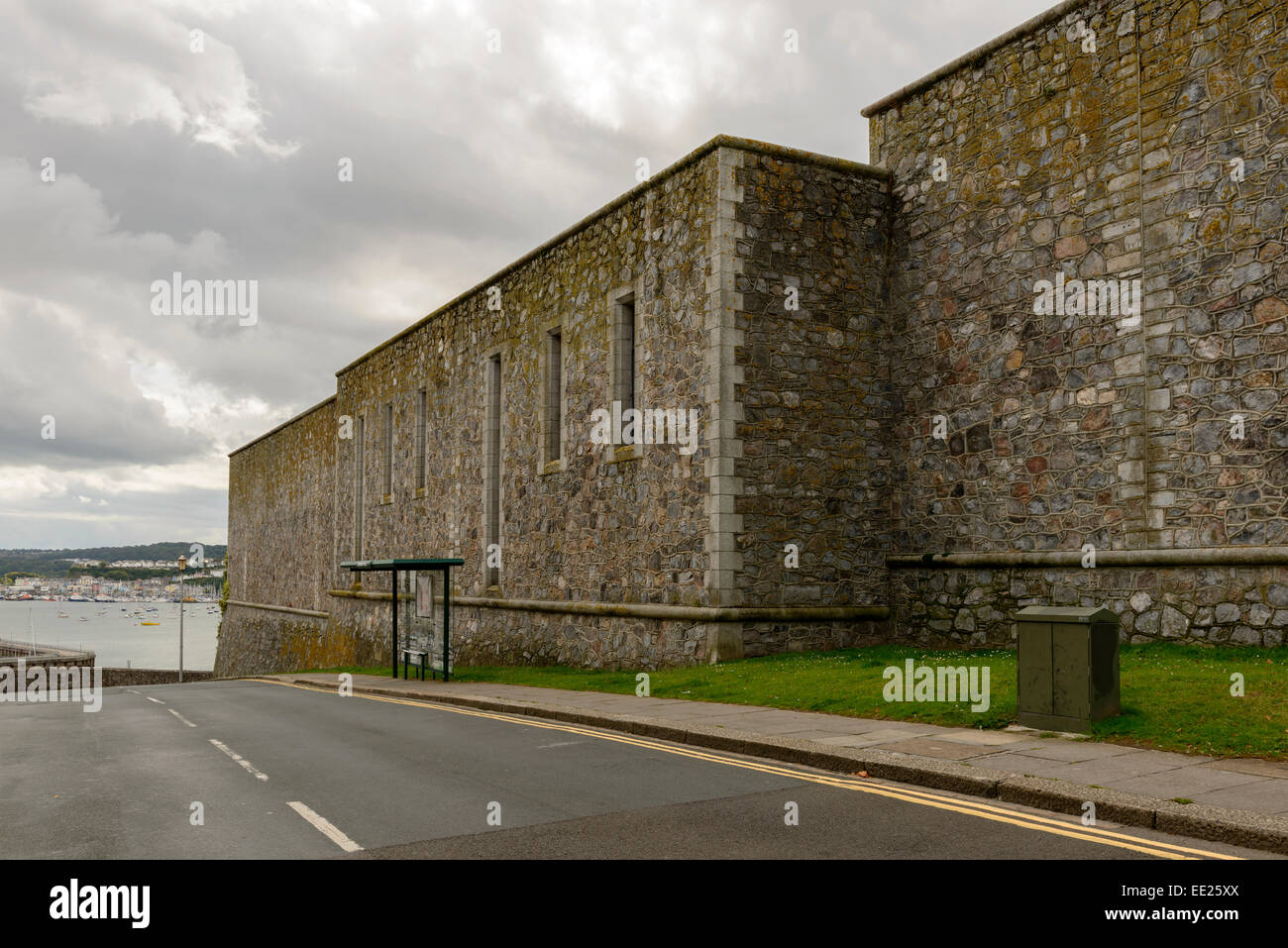 Castle in the sea hi-res stock photography and images - Alamy