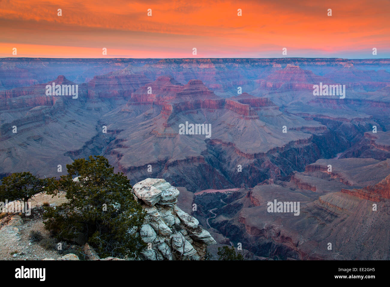 Sunset view of south rim from Pima Point, Grand Canyon National Park ...