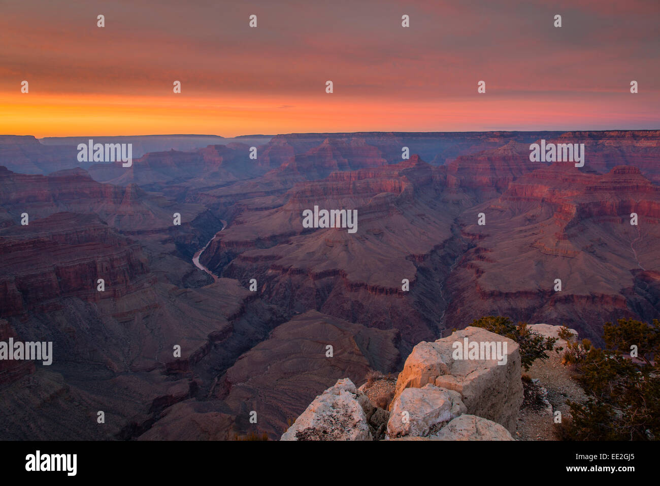 Sunset view of south rim from Pima Point, Grand Canyon National Park ...