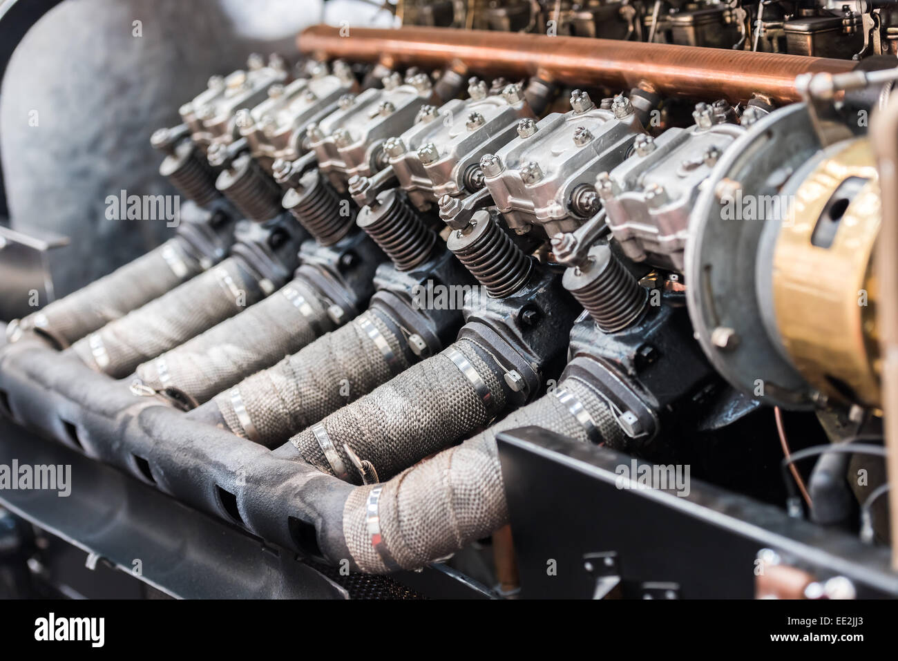 Classic car engine pistons hi-res stock photography and images - Alamy