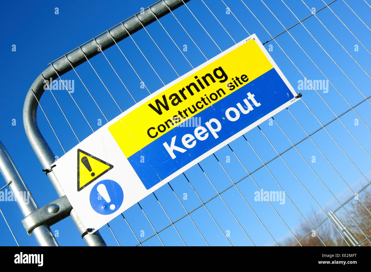 Construction site warning sign, Walsworth, Hitchin, Hertfordshire ...