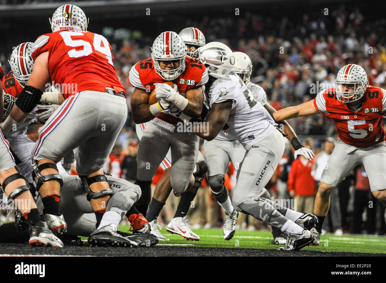 Ohio State running back Ezekiel Elliott (15) runs for a fourth quarter ...