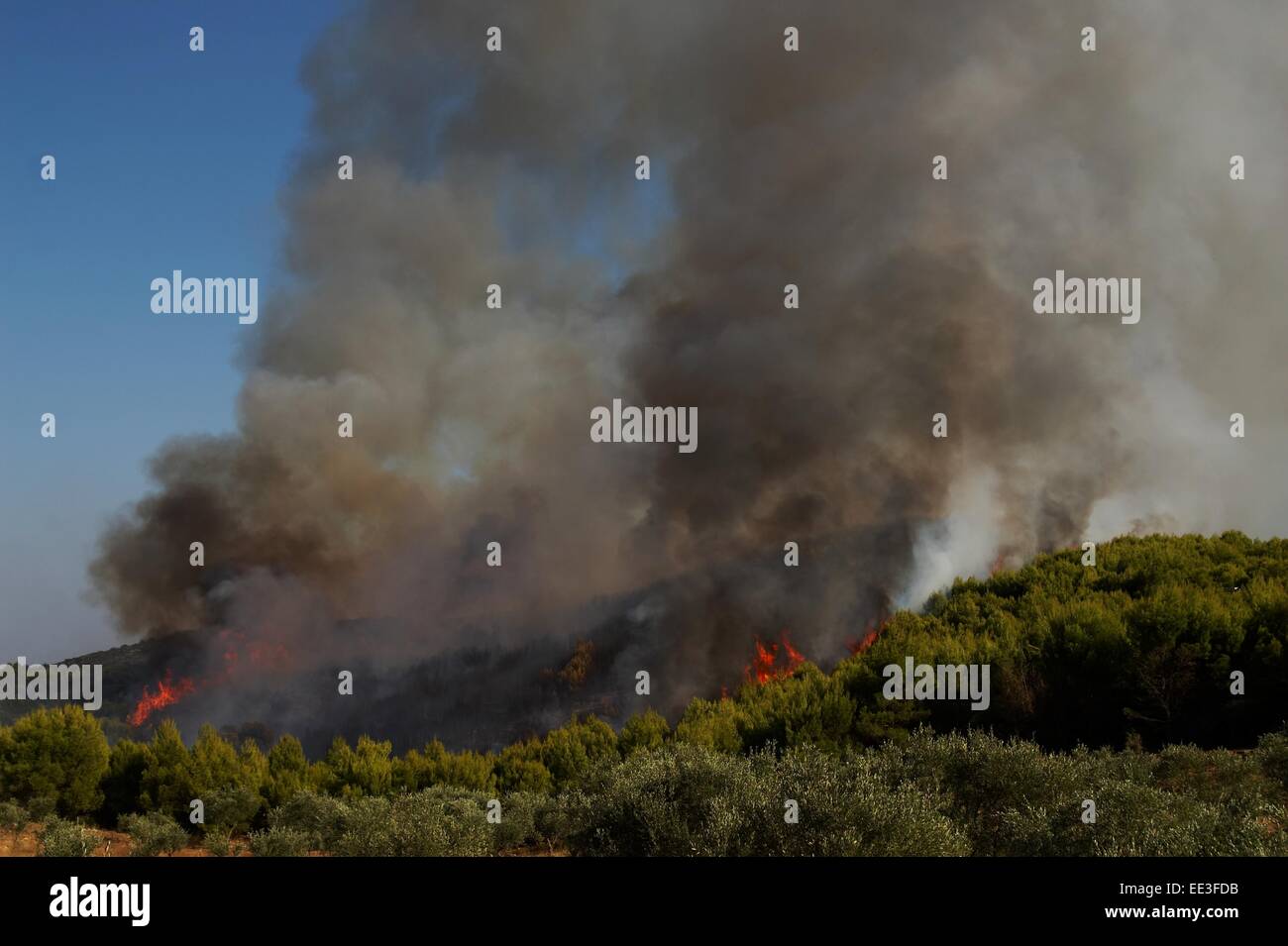 Fire greece hi-res stock photography and images - Alamy
