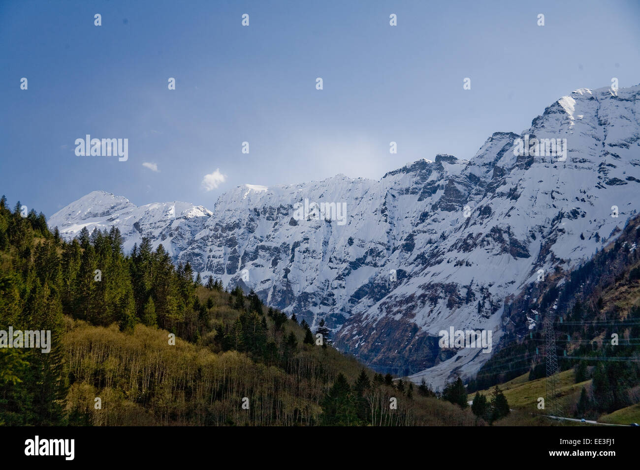 Massive rock hi-res stock photography and images - Alamy