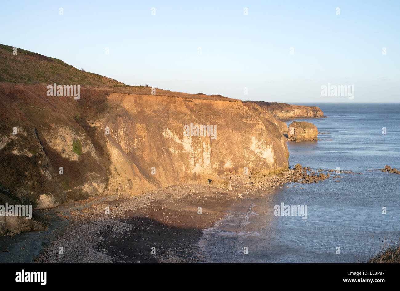 Easington coast coastline shoreline hi-res stock photography and images ...