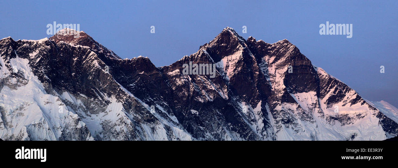 Mt everest 8848m hi-res stock photography and images - Alamy