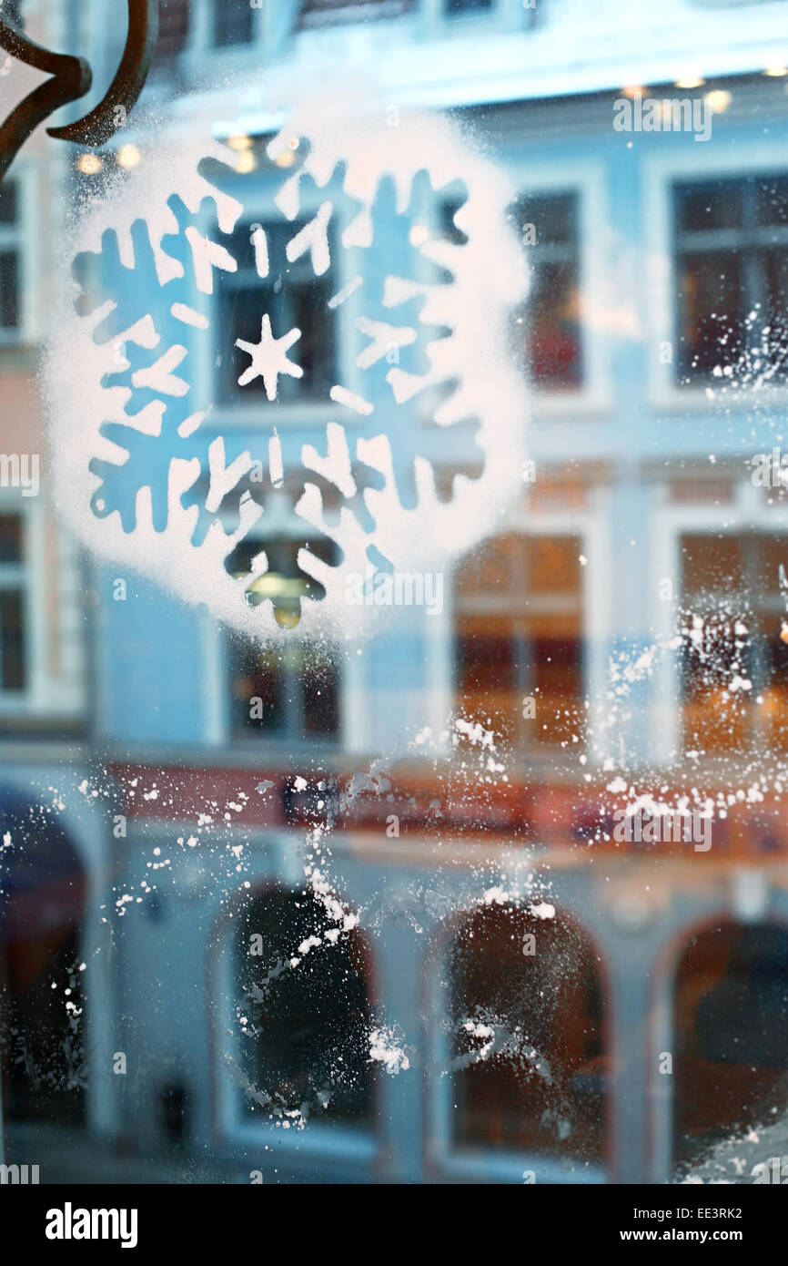Snowflake on window. Frozen window Stock Photo - Alamy