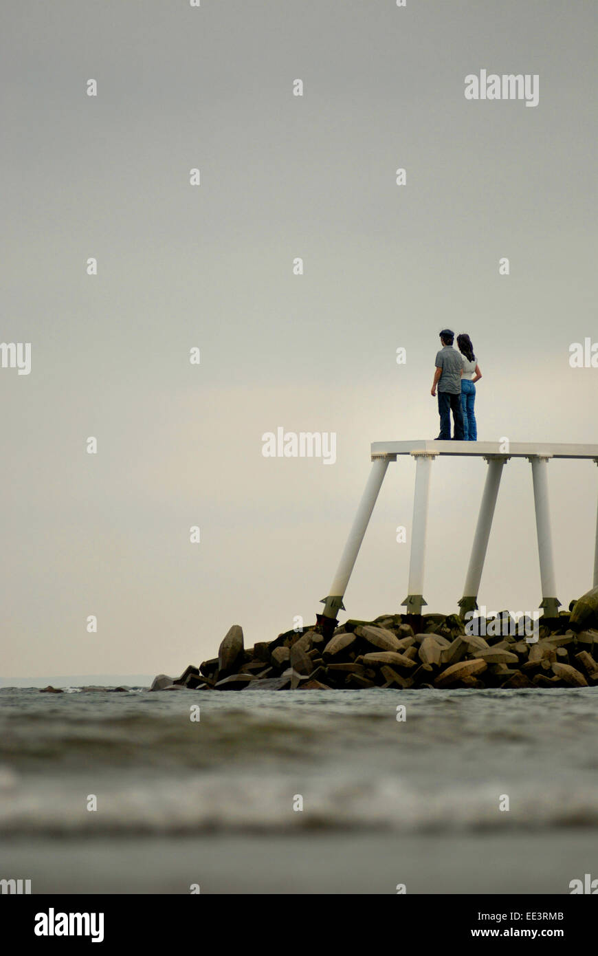"Couple" by Sean Henry, Newbiggin by the sea Stock Photo - Alamy