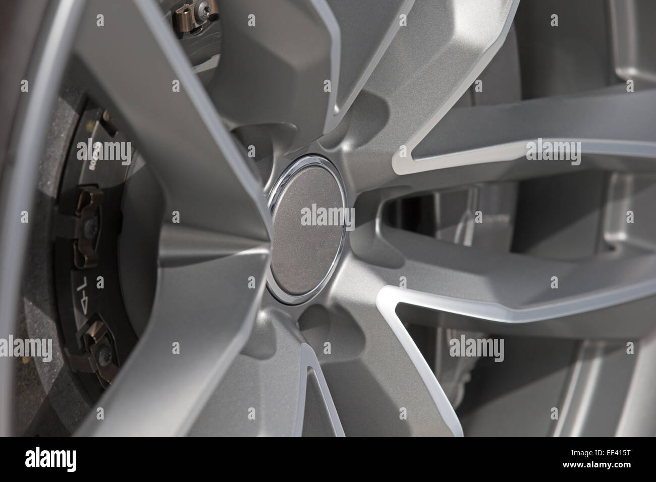 Car rims hi-res stock photography and images - Alamy