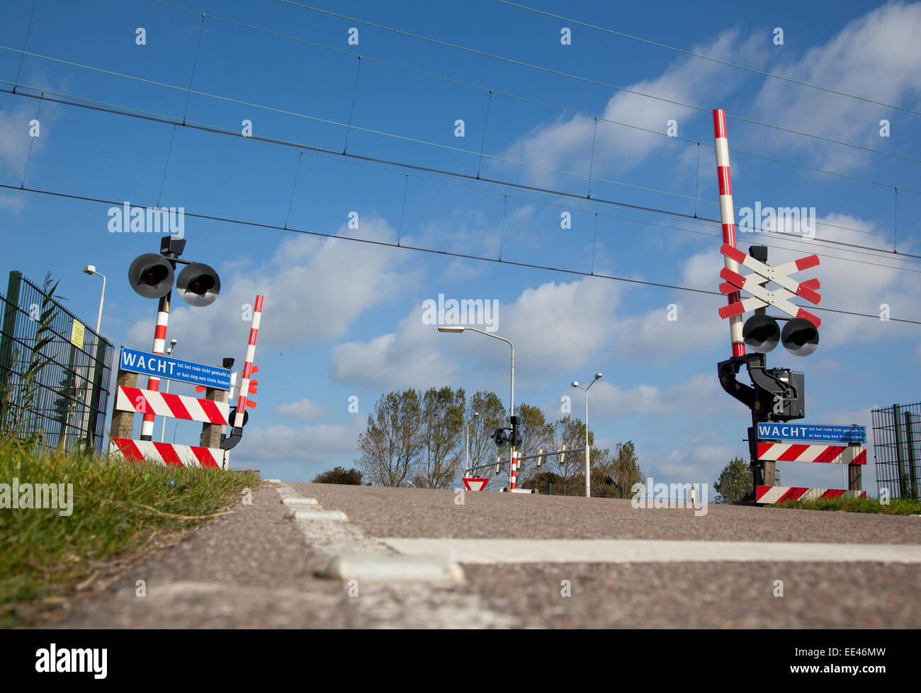 Rail road crossing hi-res stock photography and images - Alamy