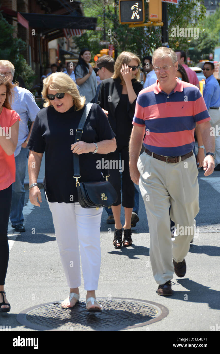 Taylor Swift spotted out in New York wearing all black carrying the ...