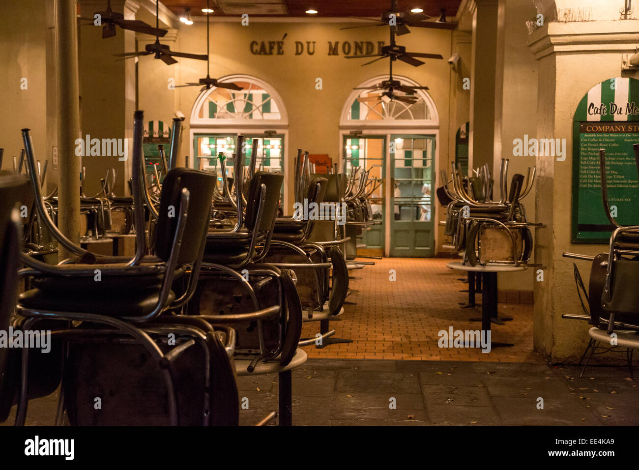 Cafe du monde night hi-res stock photography and images - Alamy
