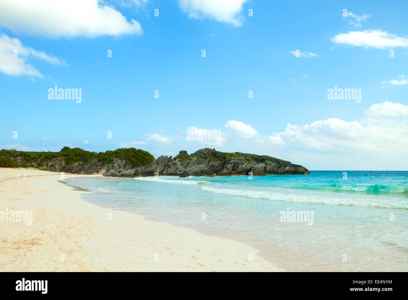 Beautiful bermuda beach scene hi-res stock photography and images - Alamy