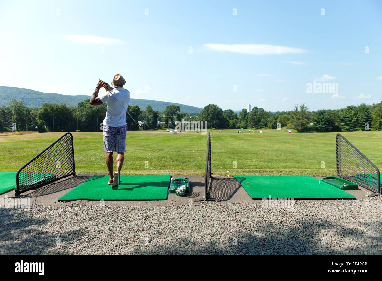 Golf attire man hi-res stock photography and images - Alamy