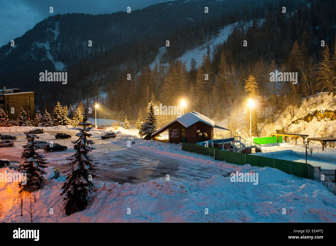 French ski resort hi-res stock photography and images - Alamy