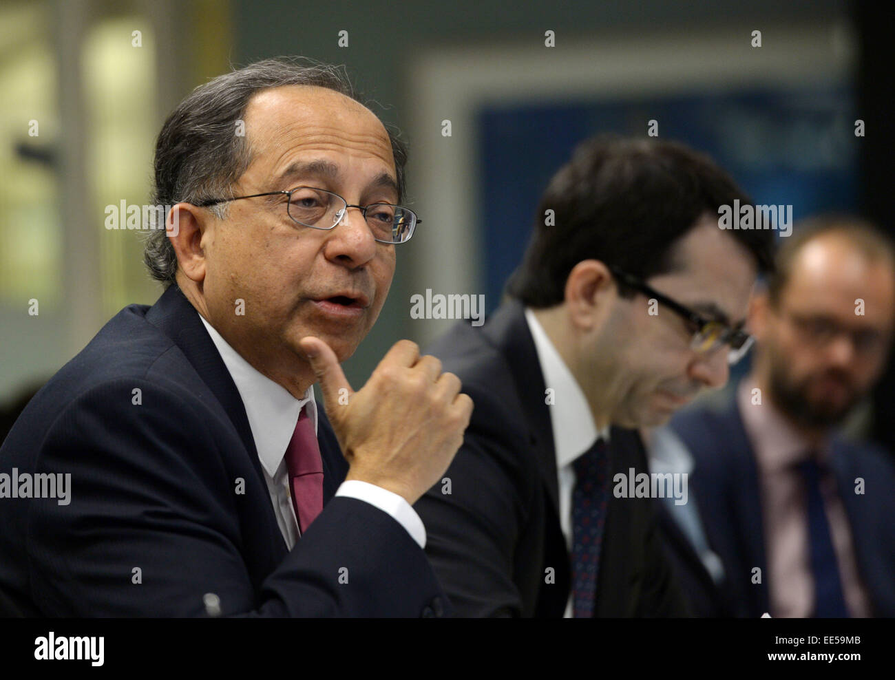 World bank chief economist hi-res stock photography and images - Alamy