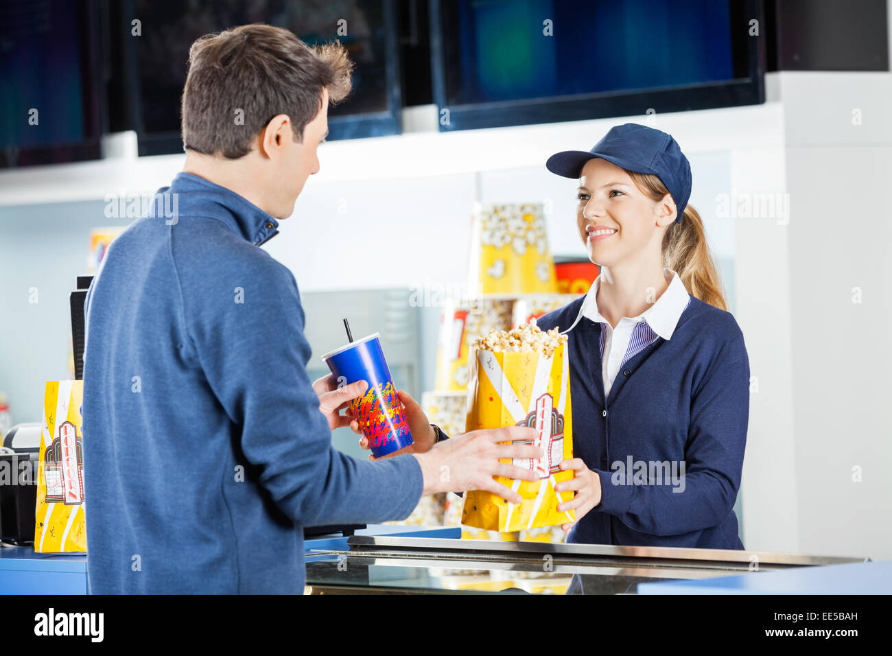Concession food hi-res stock photography and images - Alamy