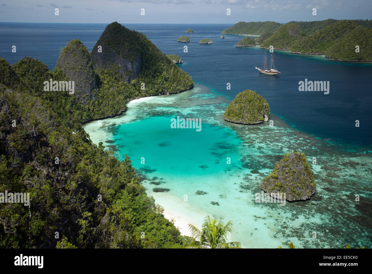 Visit raja ampat hi-res stock photography and images - Alamy