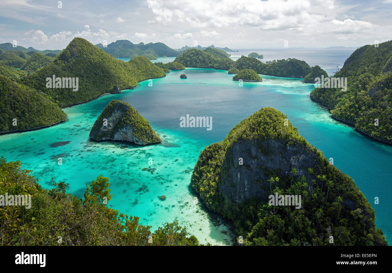 Scenic view of Wayag Islands Raja Ampat Indonesia Stock Photo - Alamy