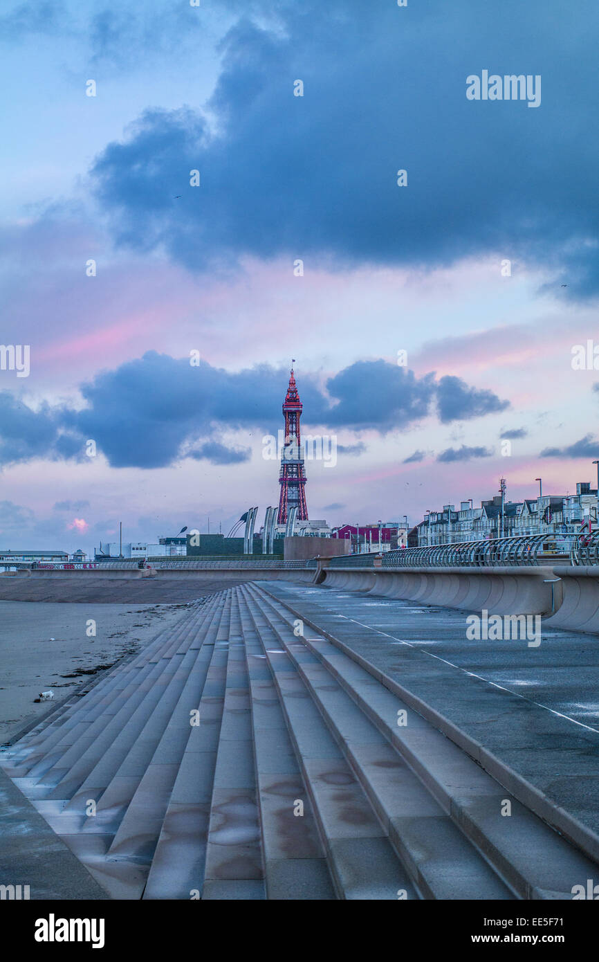 Blackpool tower with scaffold hi-res stock photography and images - Alamy