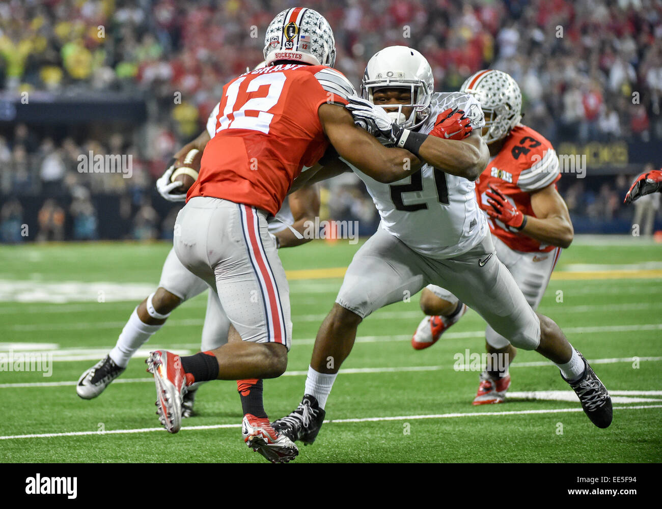 Oregon Ducks running back Royce Freeman (21) blocks Ohio State Buckeyes ...