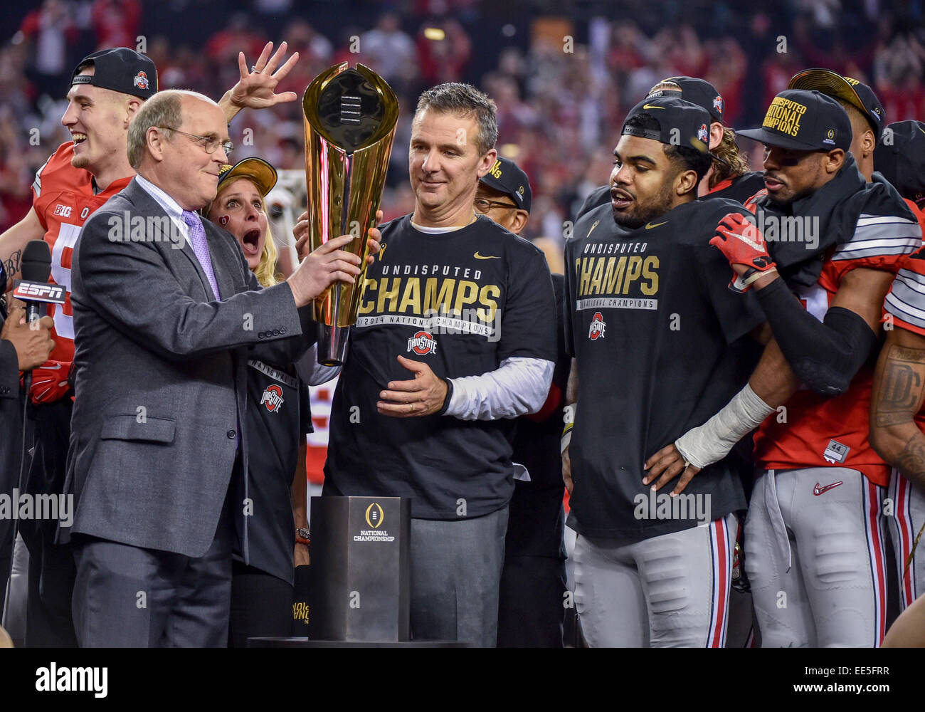 Ohio State head coach Urban Meyer and wife, Shelly celebrate during the ...