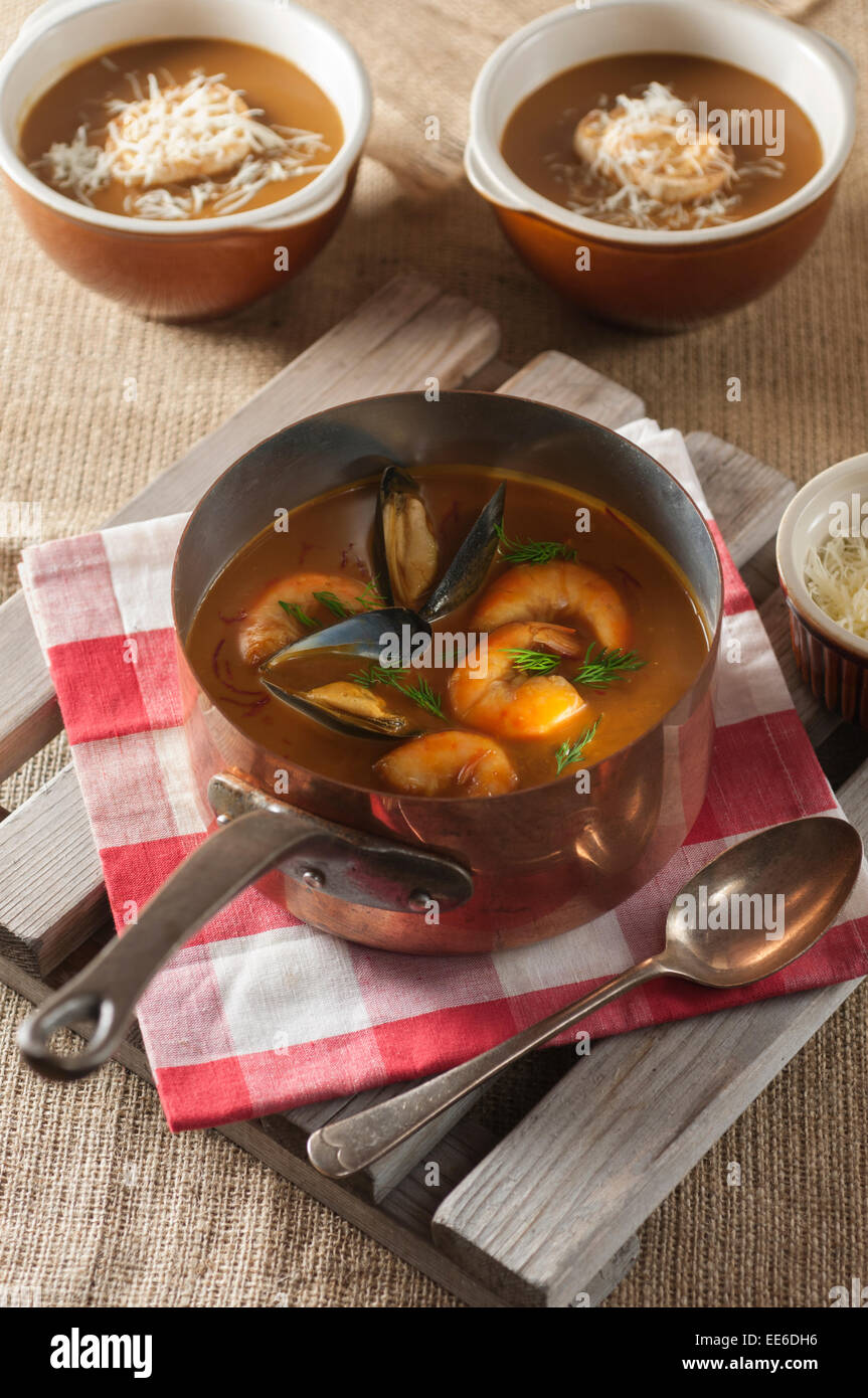 Soupe de poisson. French fish soup Stock Photo - Alamy
