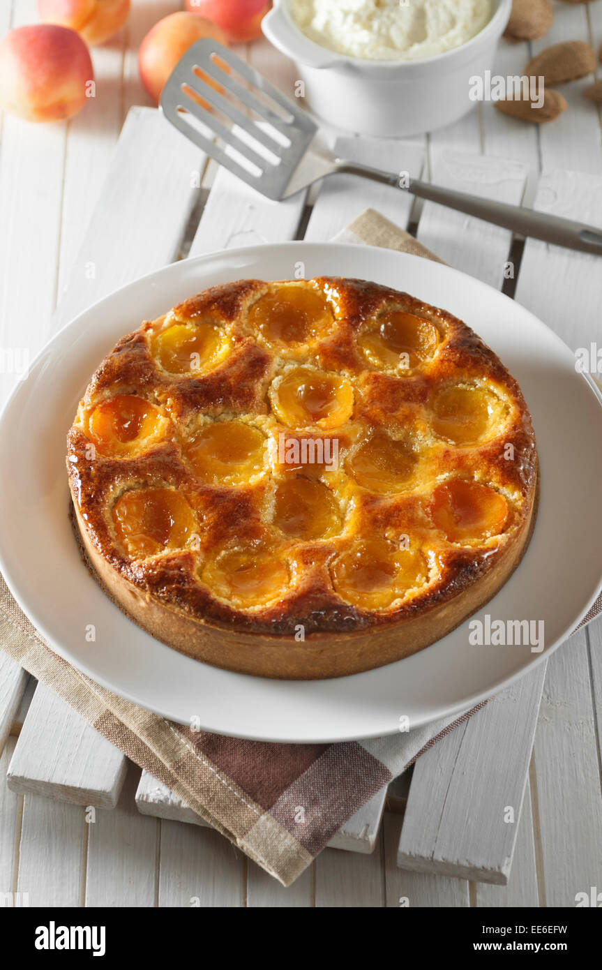 Apricot and almond tart. Tarte abricot amandine Stock Photo - Alamy
