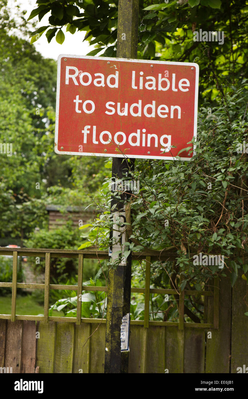 UK, London, Twickenham, riverside, Road Liable to Sudden Flooding, sign ...