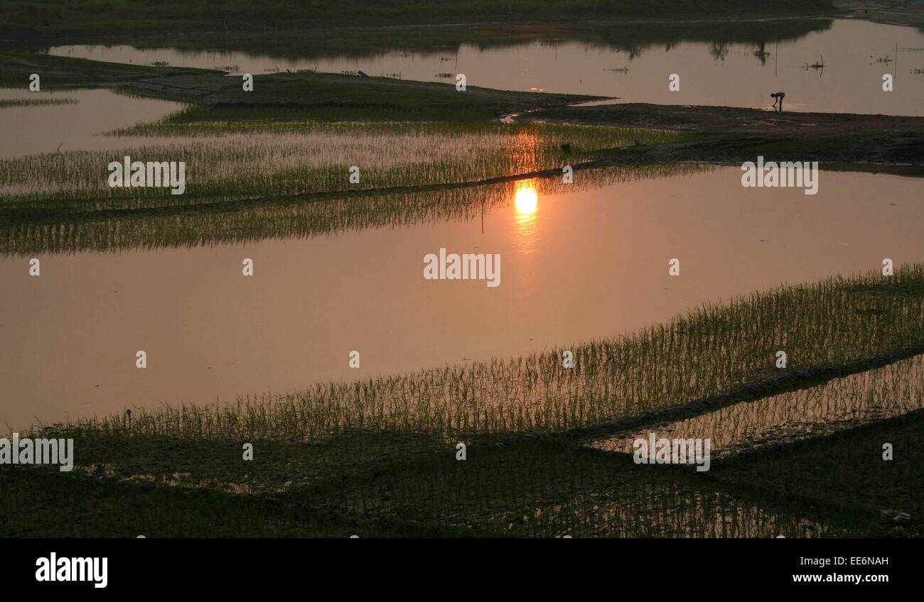 Bangladesh 2015. Sunset over Surma River in Sunamganj Stock Photo - Alamy