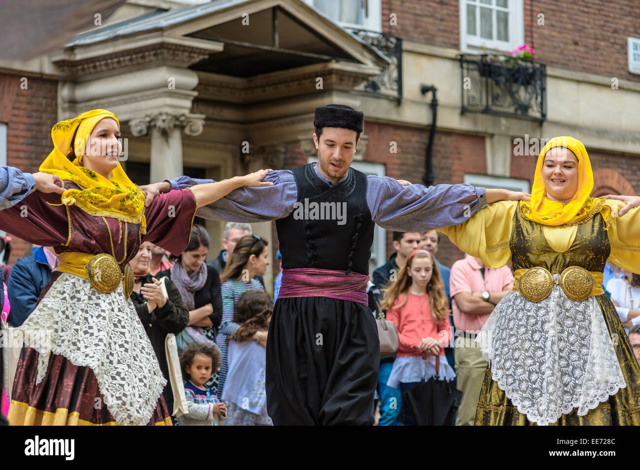 Traditional greek dancers hi-res stock photography and images - Alamy