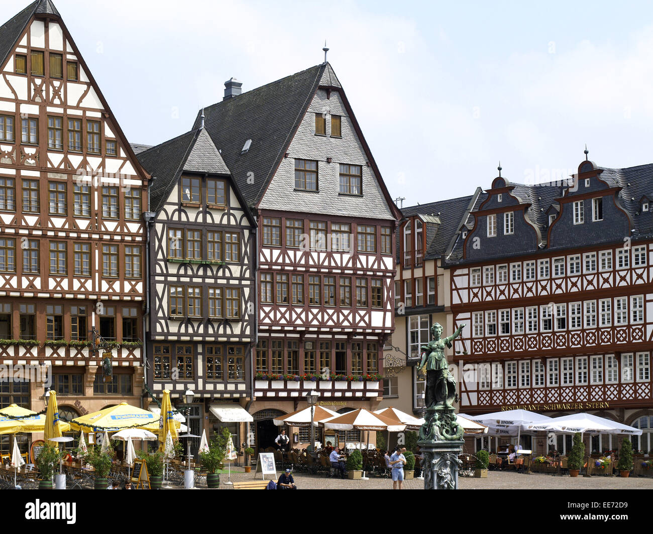 Deutschland, Hessen, Frankfurt am Main, Roemerberg, Fachwerkhaeuser ...