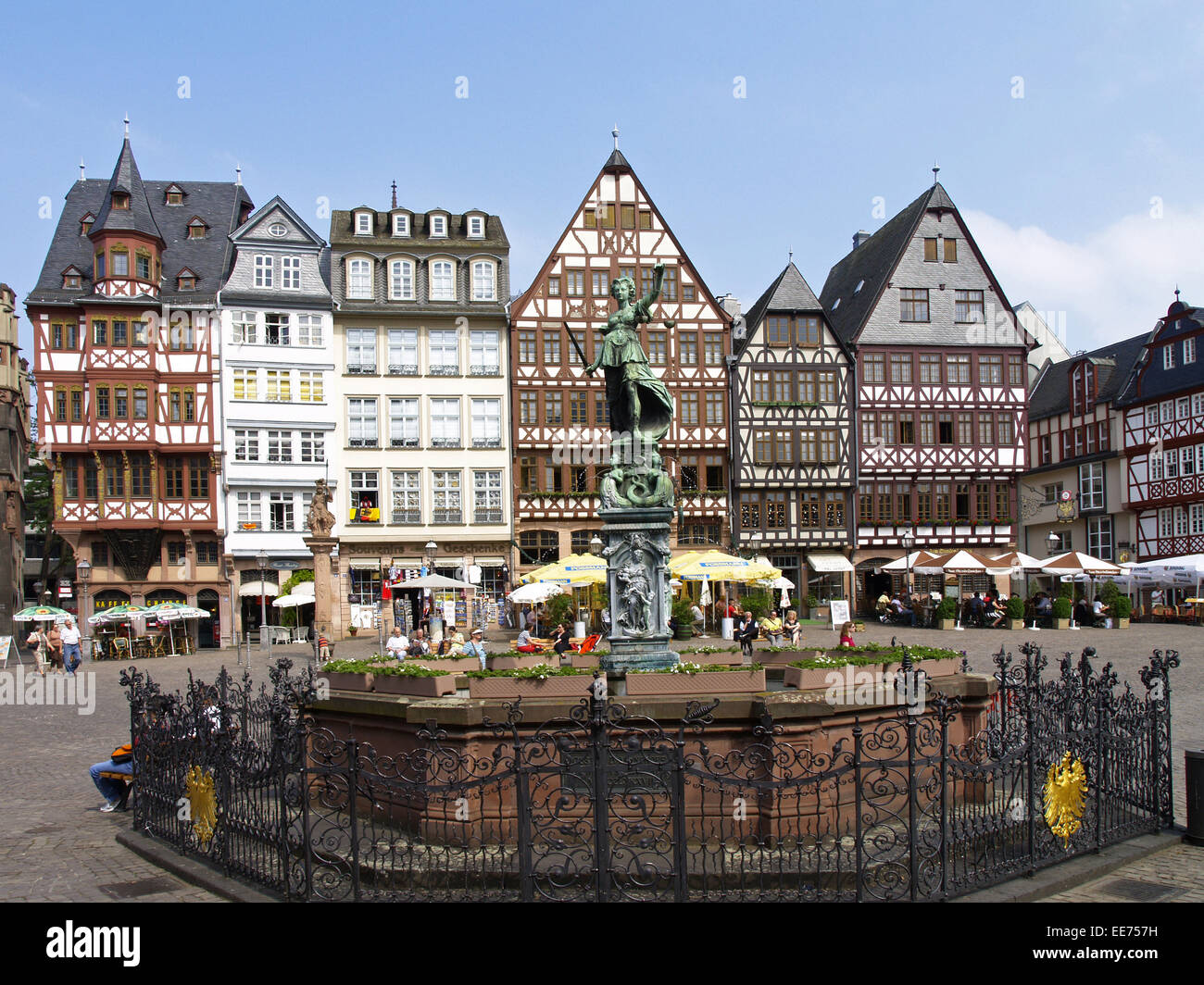 Deutschland, Hessen, Frankfurt am Main, Roemerberg, Fachwerkhaeuser ...
