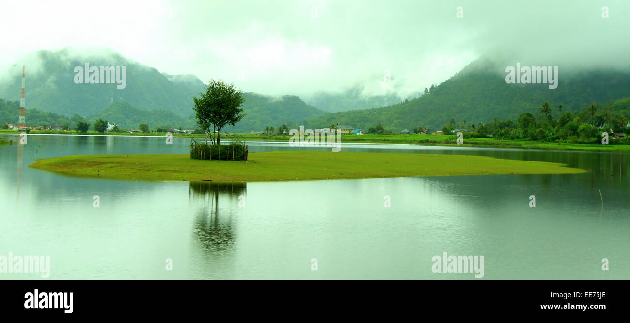 cloudy and drizzle at the canal Stock Photo - Alamy