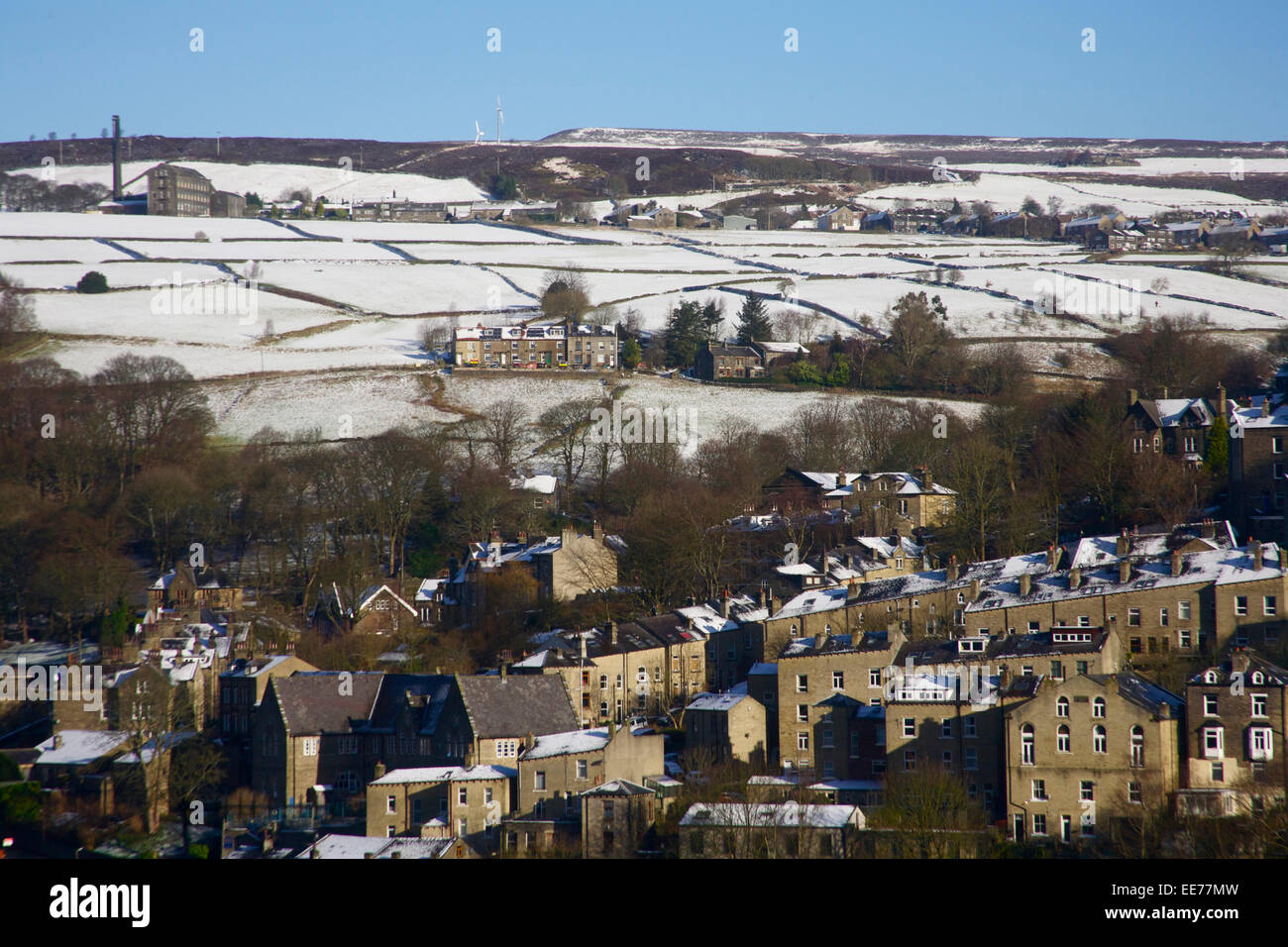 Hebden Bridge, Yorkshire, UK. 14th Jan, 2015. Snow fell this morning ...