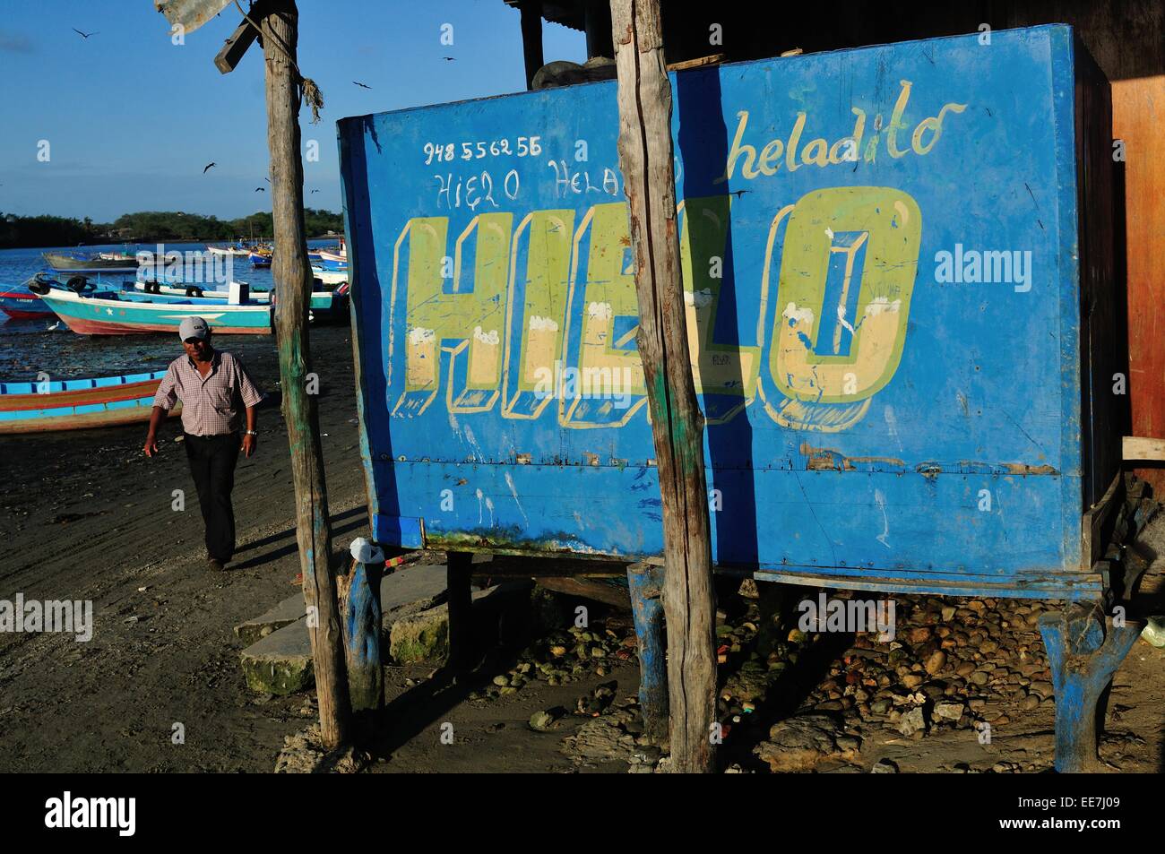 Ice factory workers hi-res stock photography and images - Alamy