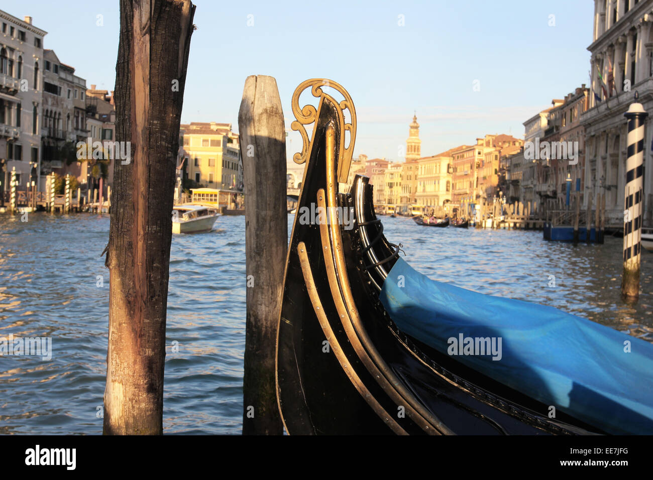 Venice gondola sunset hi-res stock photography and images - Alamy
