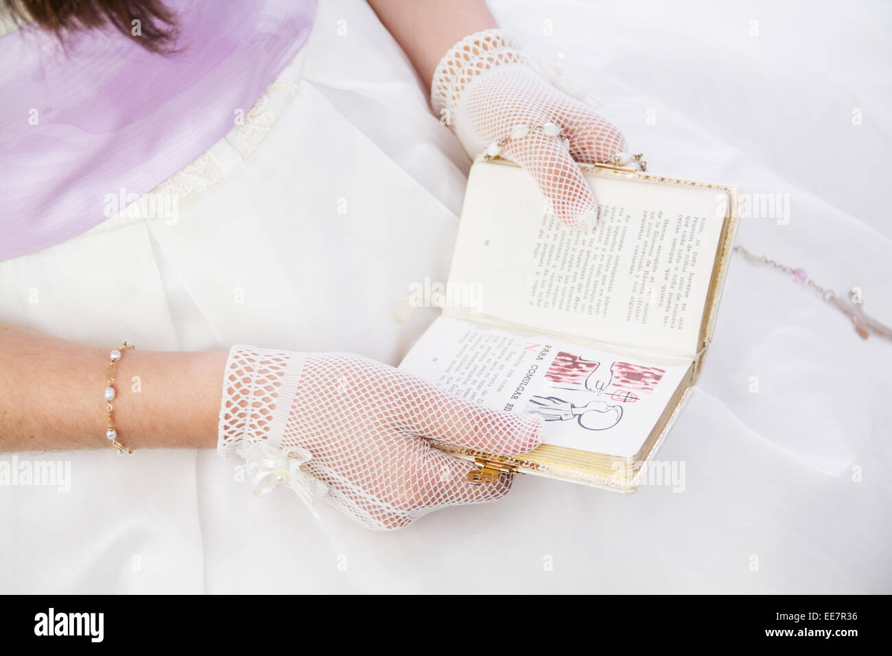 First holy communion hi-res stock photography and images - Alamy