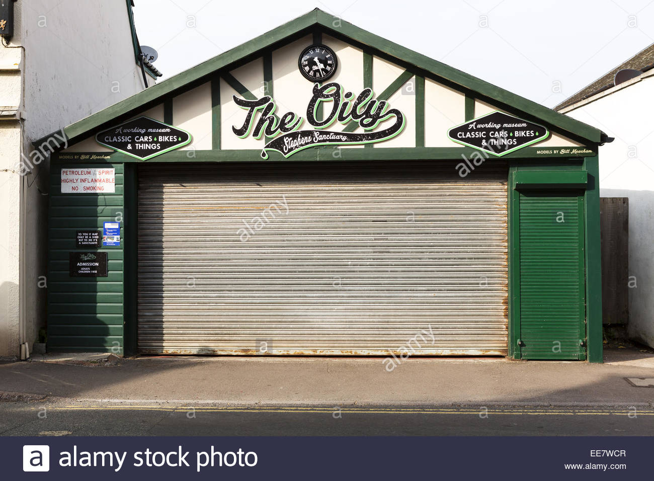Old Style Garage Stock Photos & Old Style Garage Stock Images - Alamy