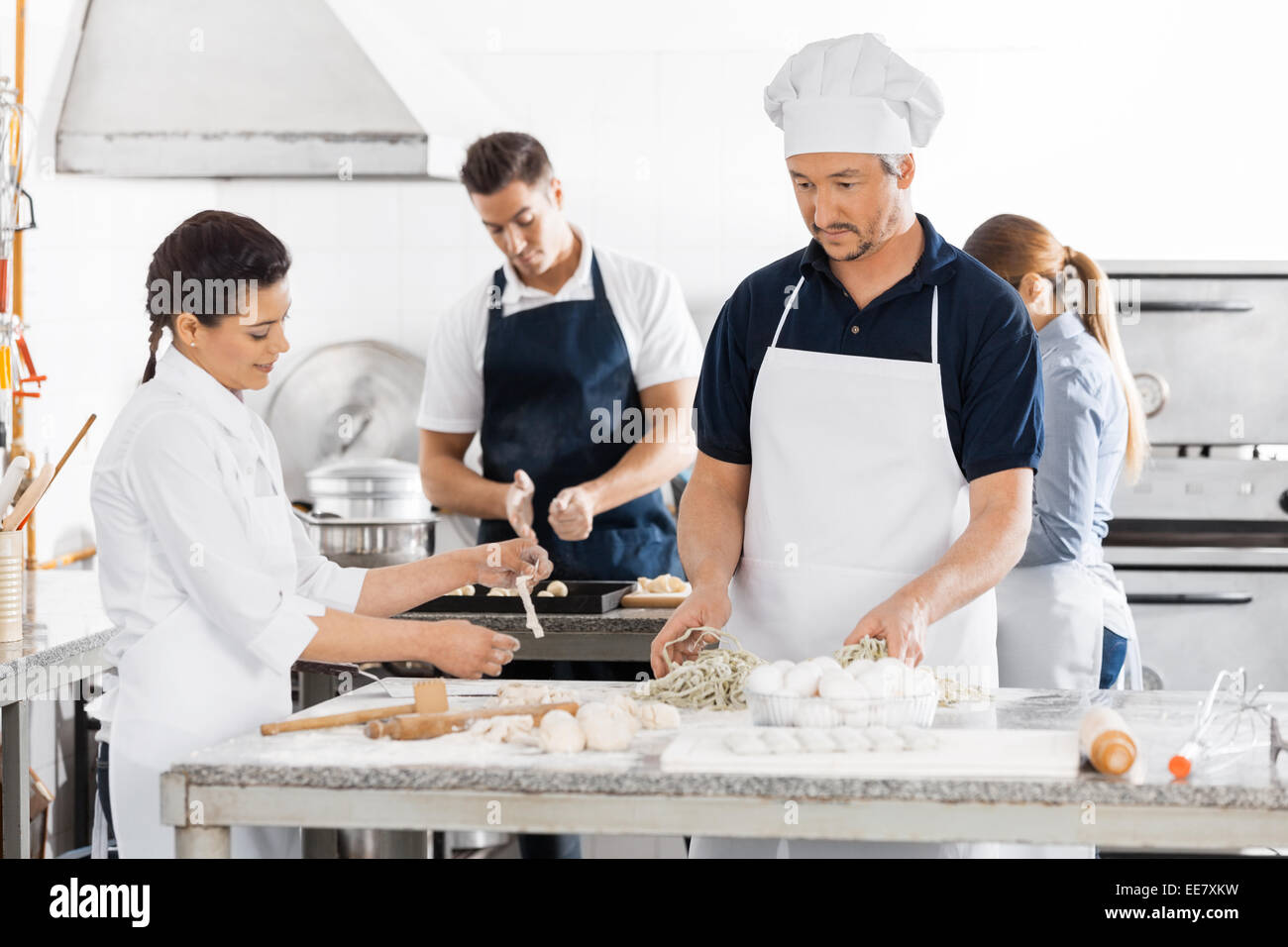 White kitchen counters hi-res stock photography and images - Alamy