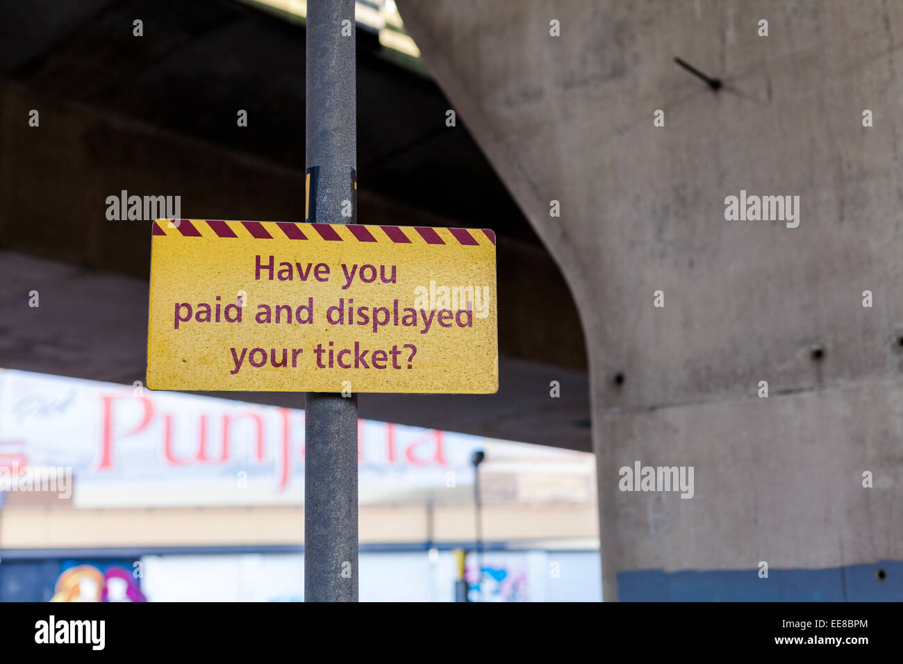 Pay and display sign hi-res stock photography and images - Alamy