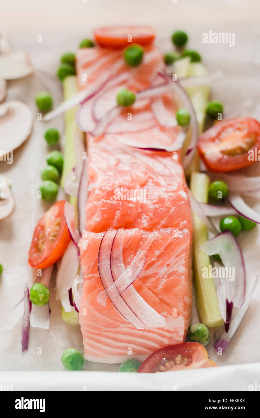 Salmon cut in half hi-res stock photography and images - Alamy
