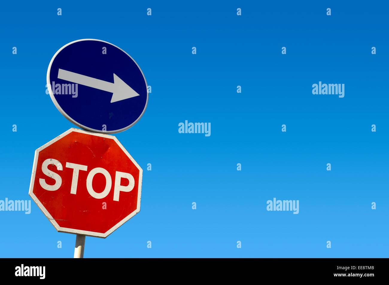 Stop sign one way signs hi-res stock photography and images - Alamy