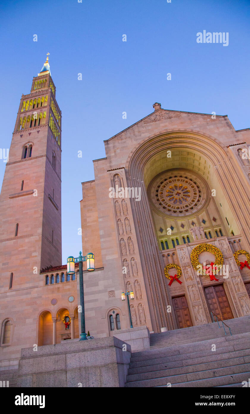 The Basilica of the National Shrine of the Immaculate Conception in ...