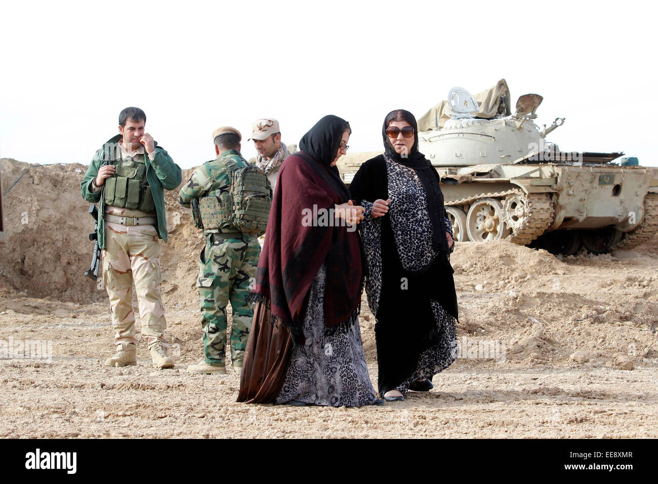 Kurdish women soldiers hi-res stock photography and images - Alamy