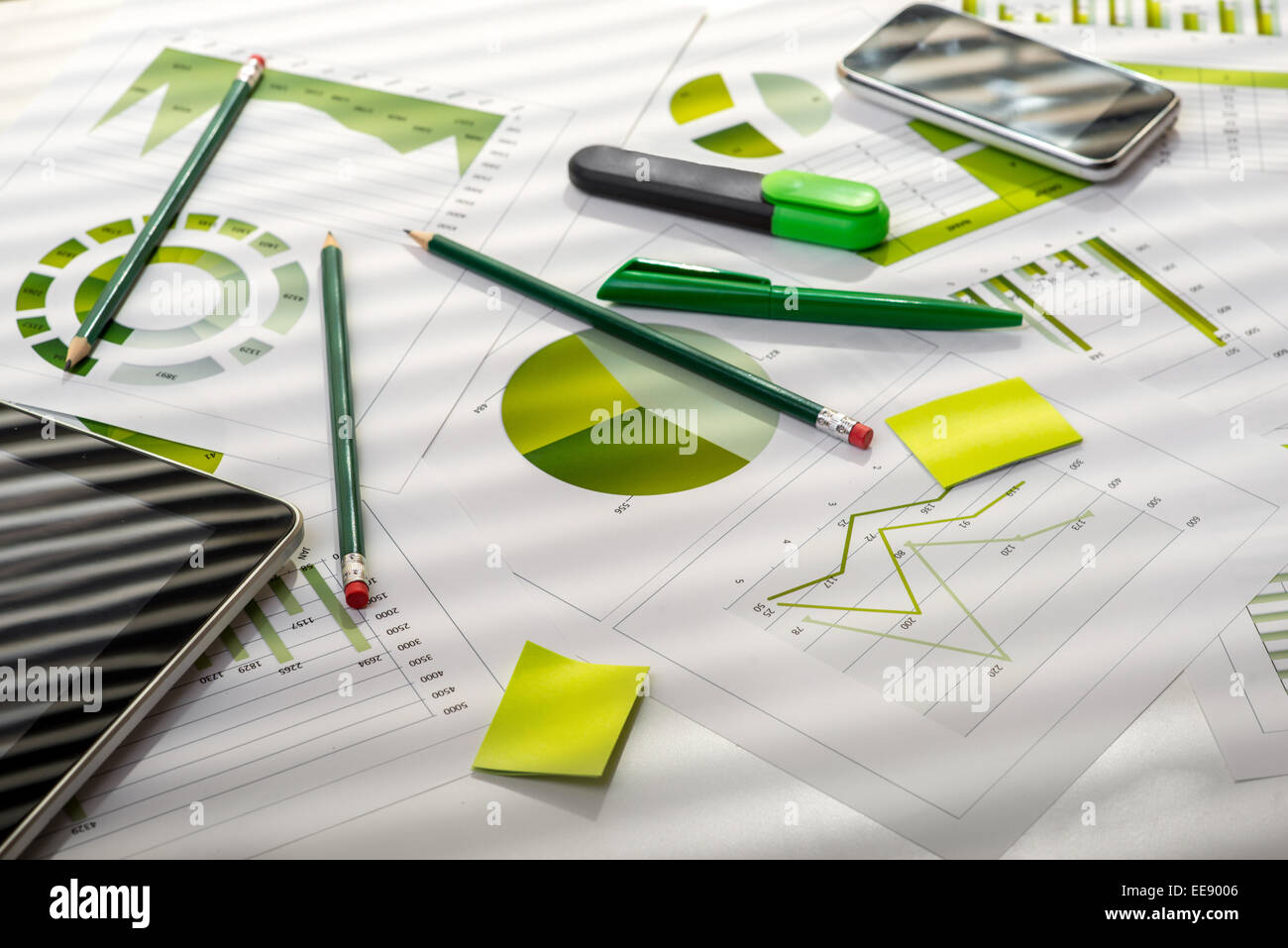 Table of stuff hi-res stock photography and images - Alamy