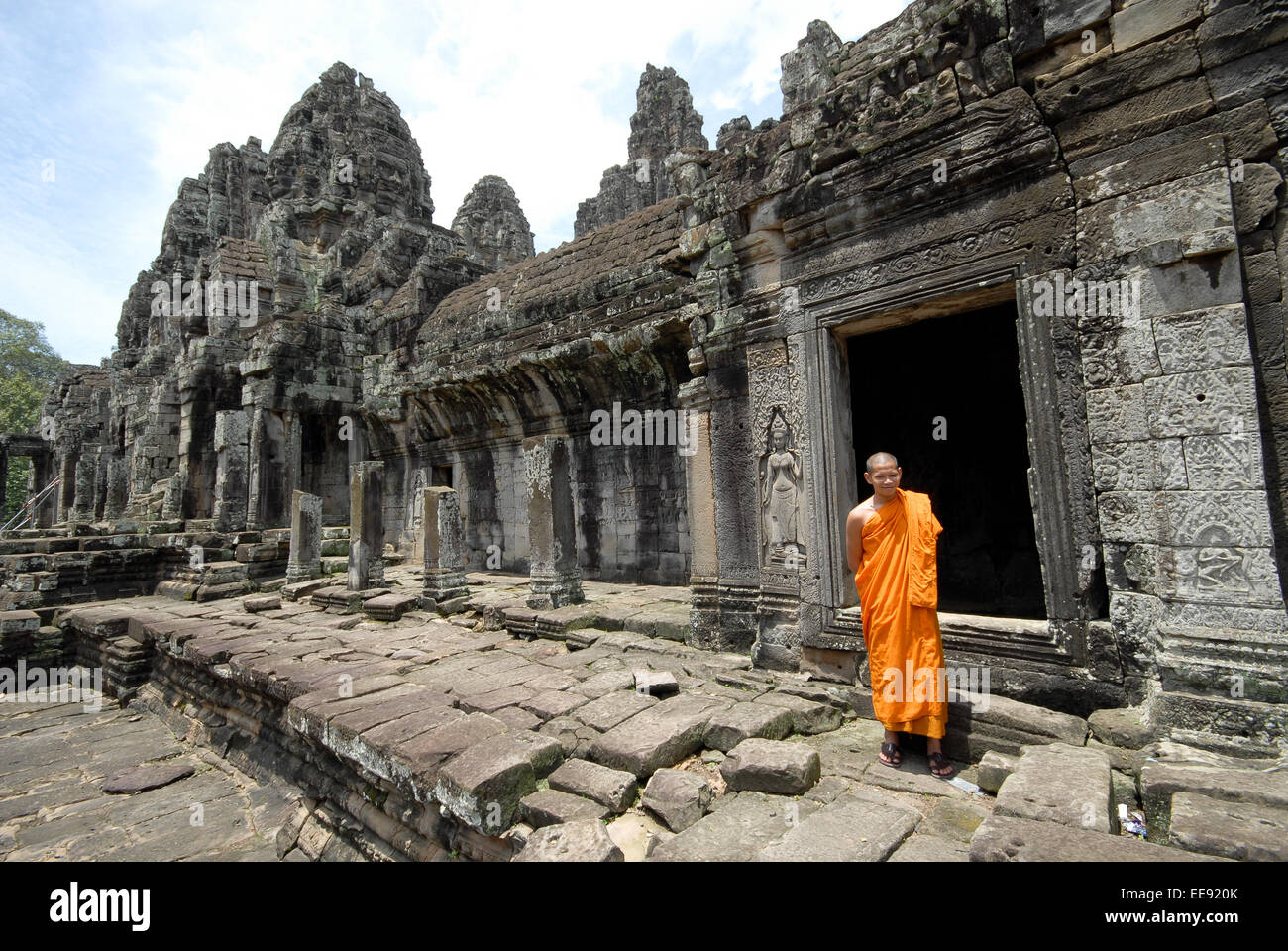 ruins of angkor thom at angkor wat cambodia Stock Photo - Alamy