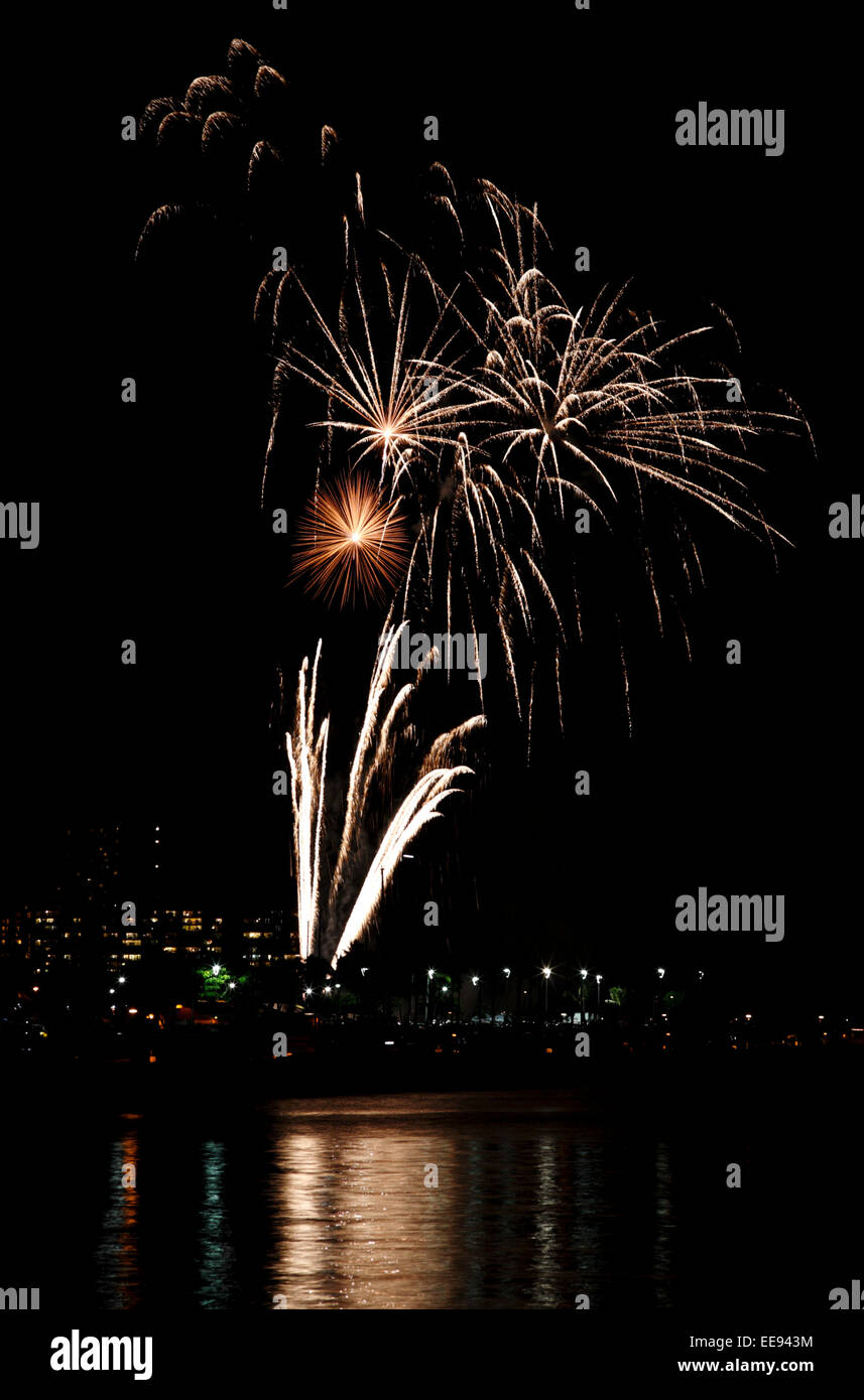 Honolulu, Hawaii, USA. 26th Dec, 2014. Beautiful fireworks display over ...