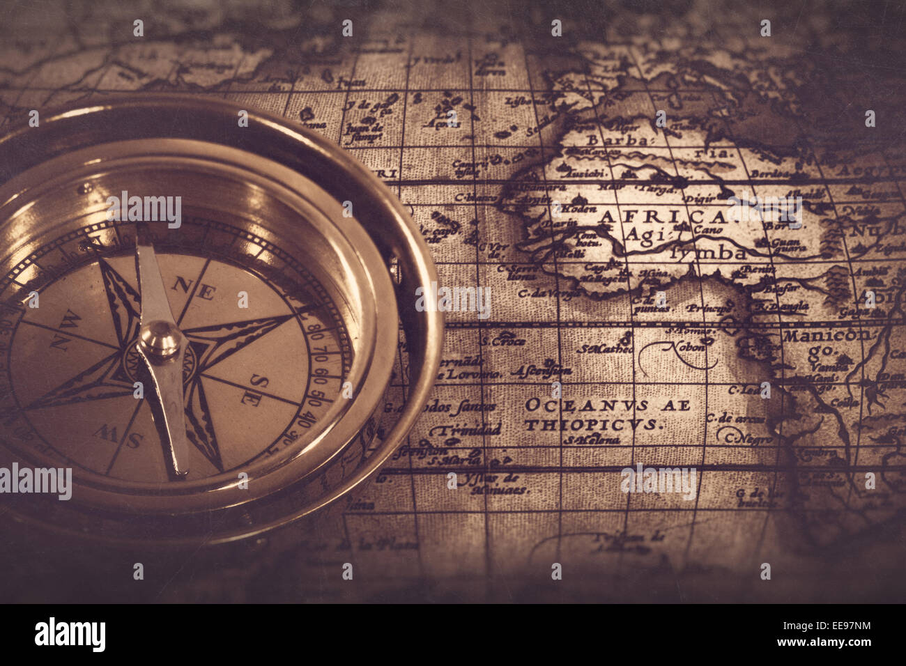 Nautical compass hi-res stock photography and images - Alamy