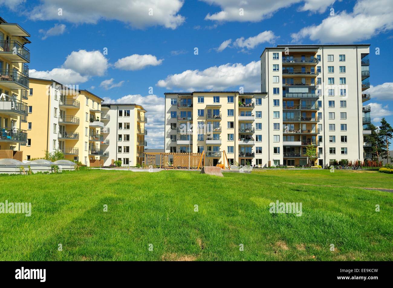 Contemporary apartment block hi-res stock photography and images - Alamy